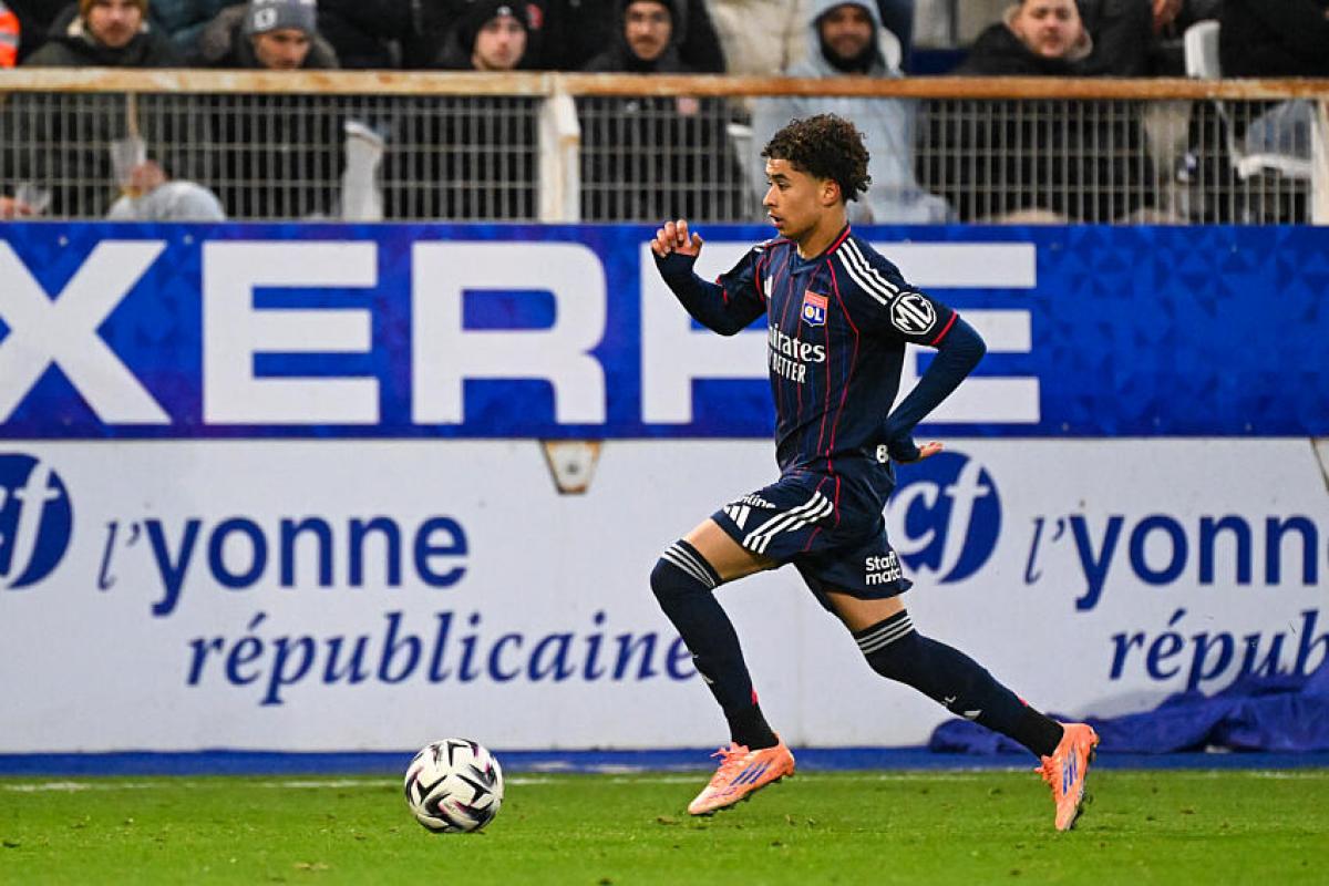 Adil Hamdani (OL) : Statistiques / salaire / âge et origine
